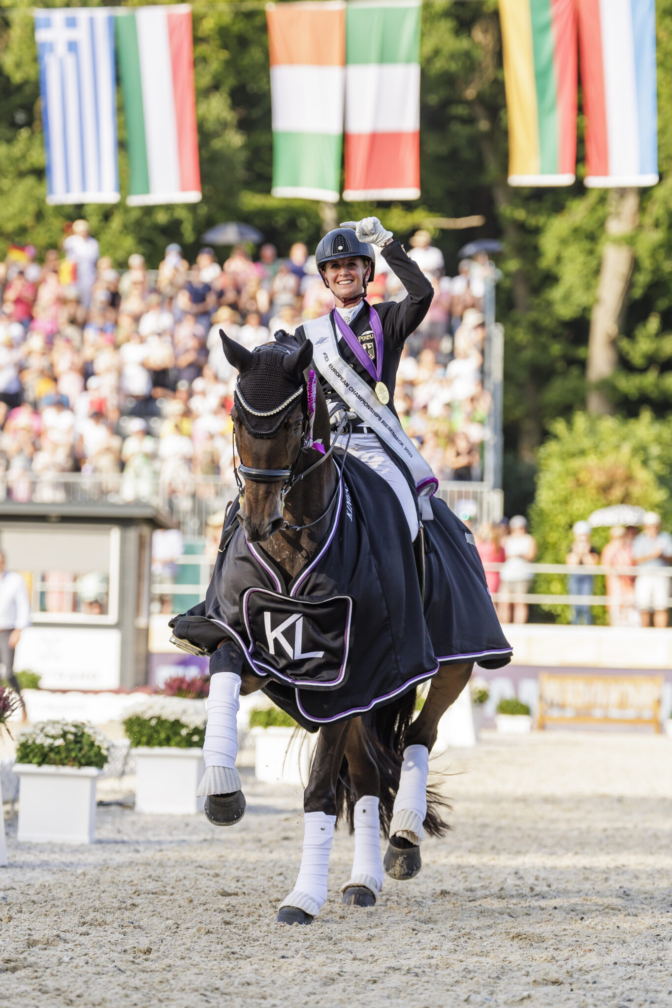 FEI Award: Jessica von Bredow-Werndl wird "Best Athlete" - Trakehner ...