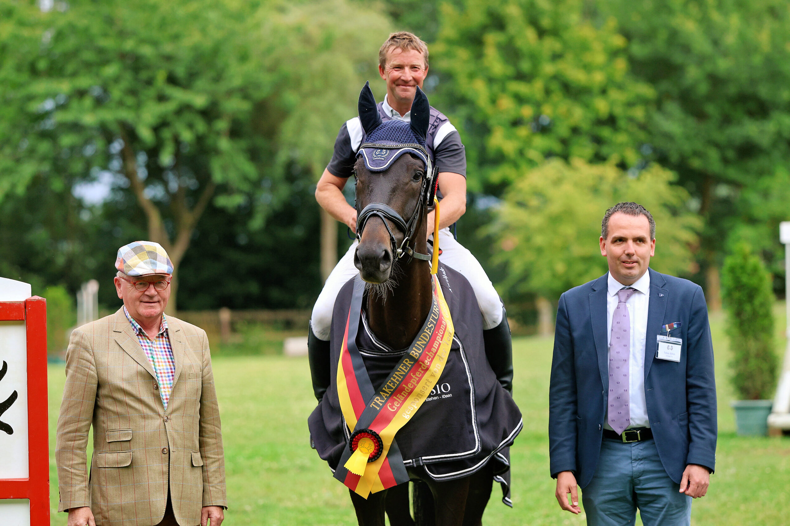 Trakehner Bundesturnier 2025: Dobawen ist Champion der sechsjährigen ...